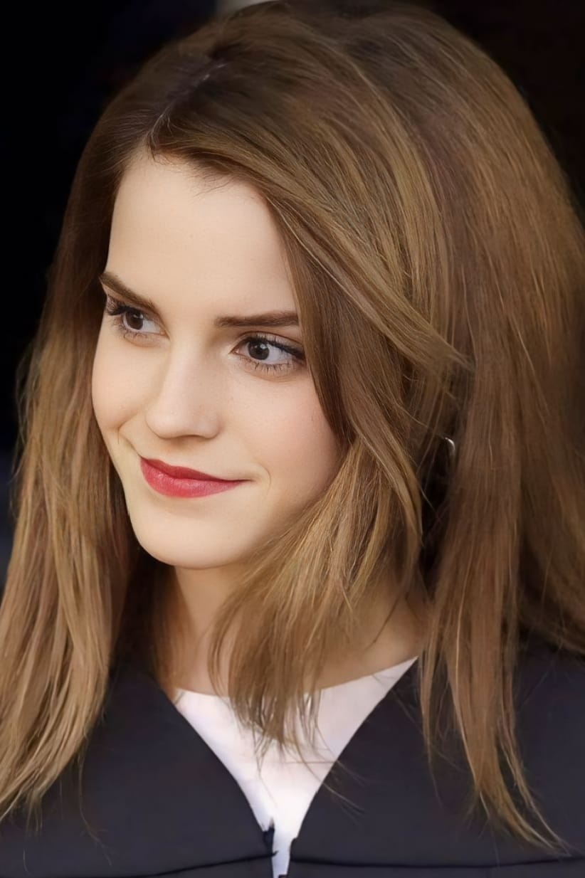 Emma Watson Flaunts Her Fit Physique in Her Latest Film Adventure! 💪🎬.H ...